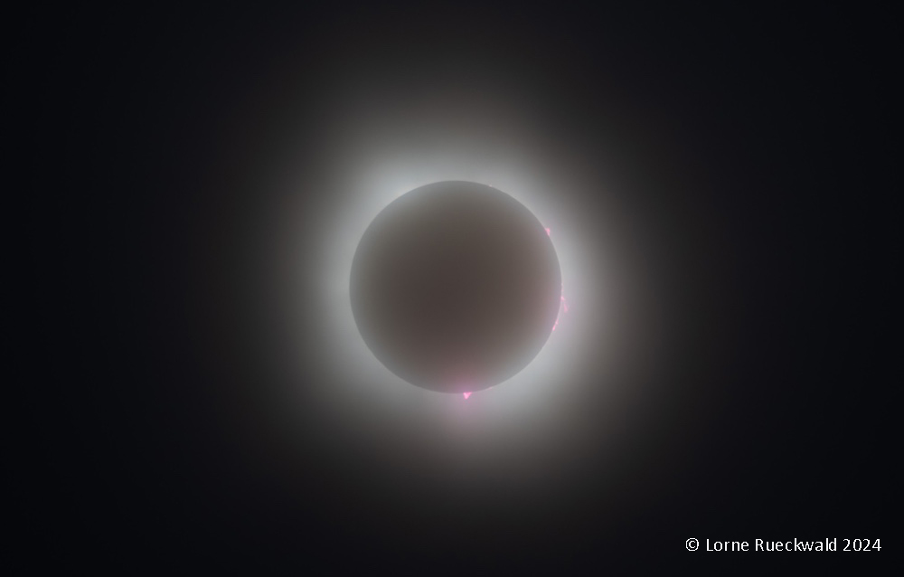 LL1542 member Lorne Rueckwald photographs the #SolarEclipse – IAMAW